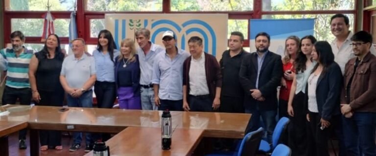 Fuerza Patria se reunió con los rectores de la UNaM y cuestionó los ...